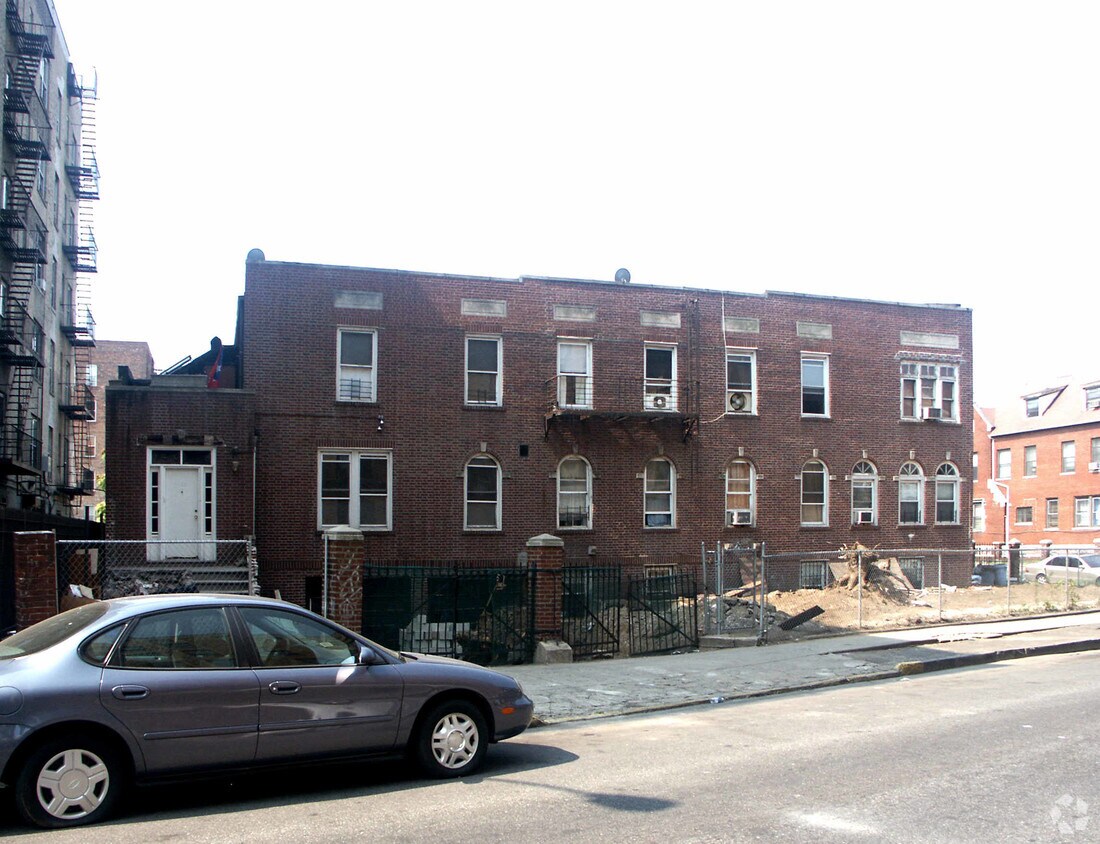 Shell - 1668 Montgomery Ave Bronx, NY 10453 | Apartments.com