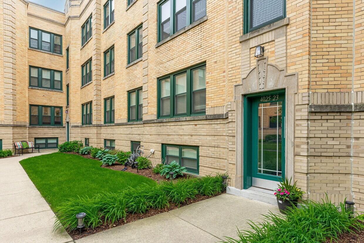 4023 N Mozart St, Chicago, IL 60618 - House Rental in Chicago, IL ...