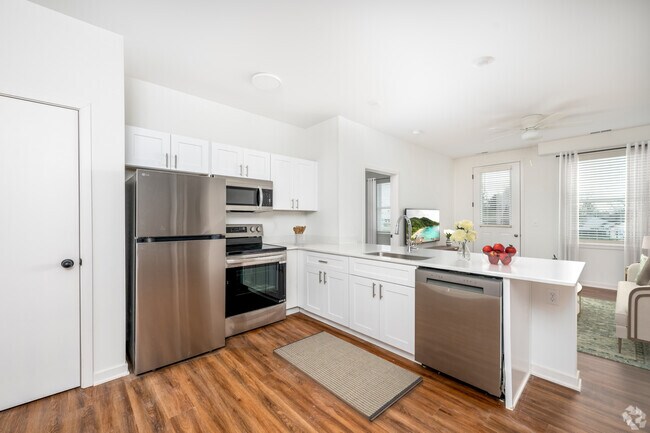 Lakes of Georgetown Apartments for Rent with a Walk-In Closet ...