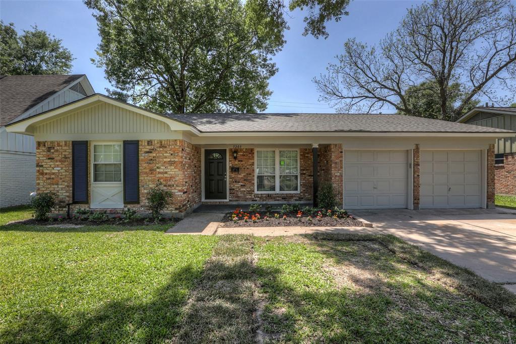 5203 Chantilly Ln, Houston, TX 77092 - House Rental in Houston, TX ...