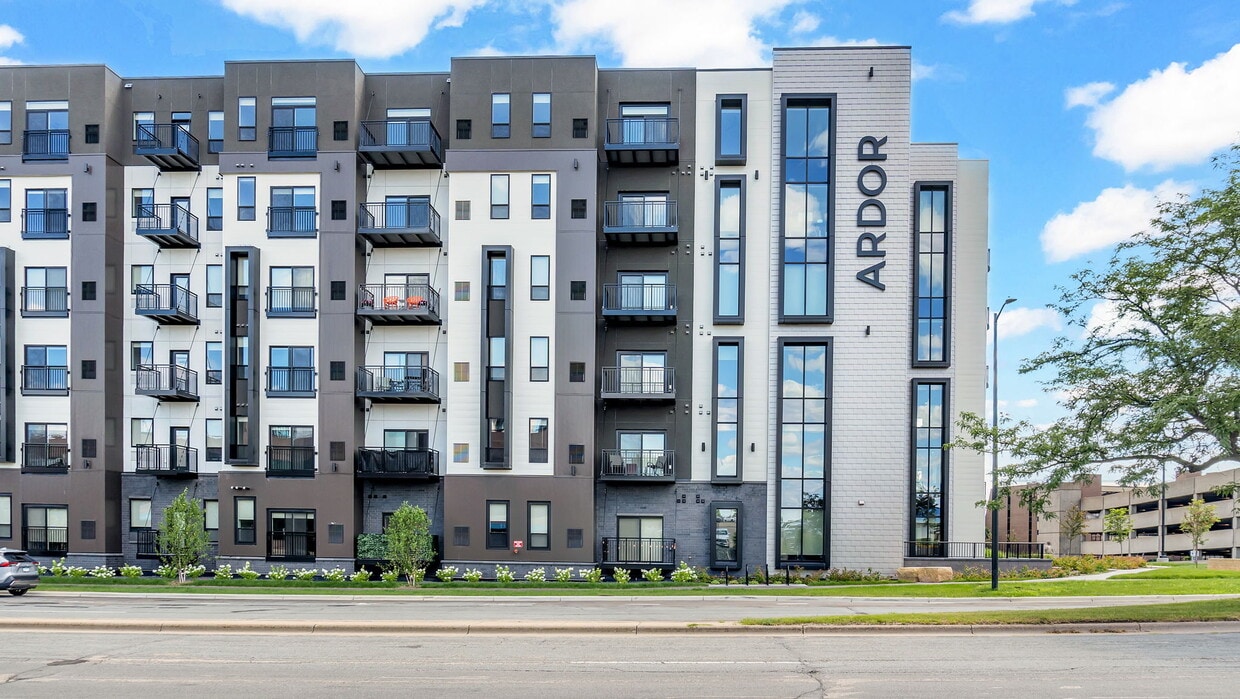 Ardor on the Bluffs South Loop Residences - 3701 E American Blvd ...