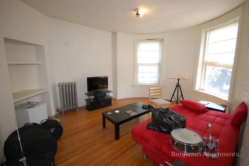 7 Mt Hood Rd Unit 3, Boston, MA 02135 | Apartments.com