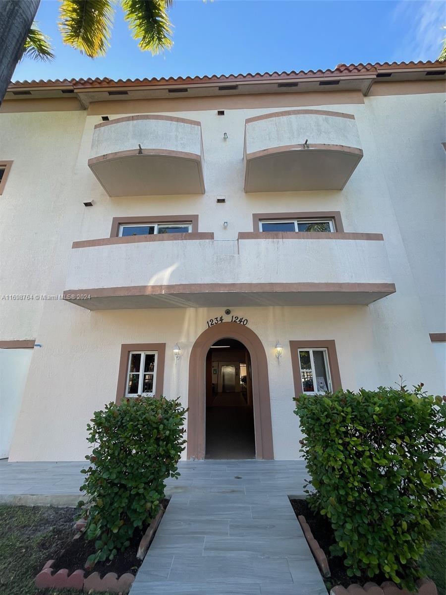 1234 Nw 4th St Unit 210, Miami, FL 33125 - Room for Rent in Miami, FL ...