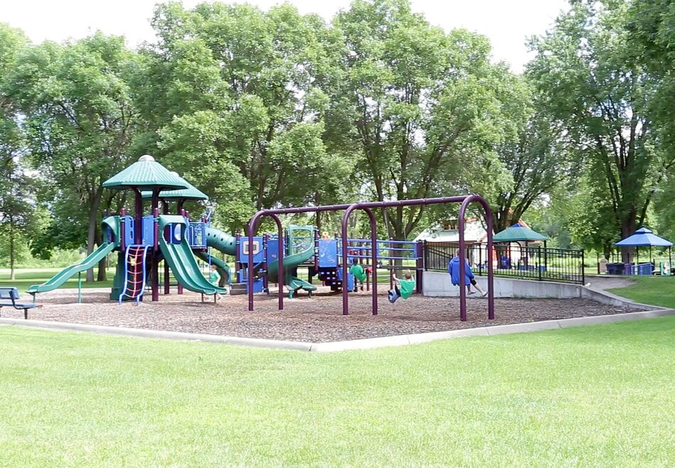 Moving to Brooklyn Center MN? Learn about renting in Brooklyn Center ...