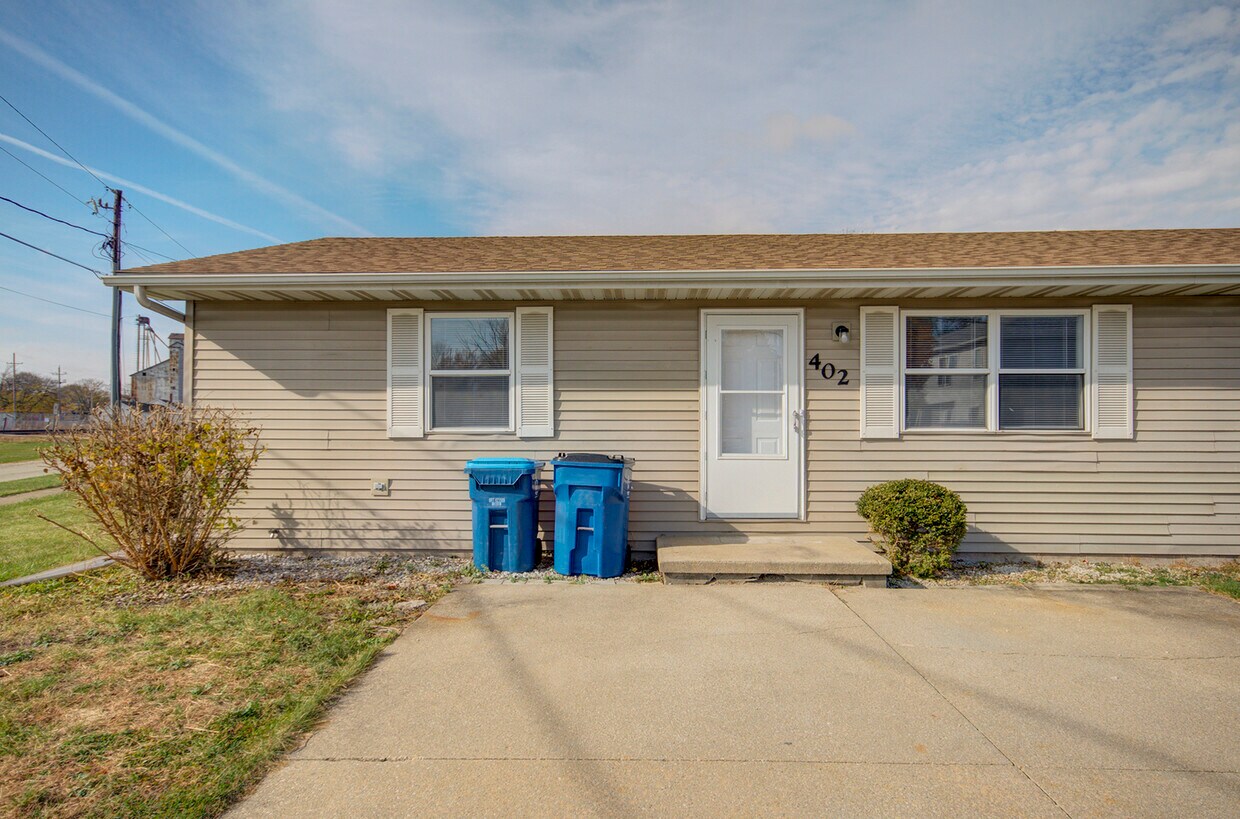 402 Front St, Mazon, IL 60444 - Townhome Rentals in Mazon IL ...