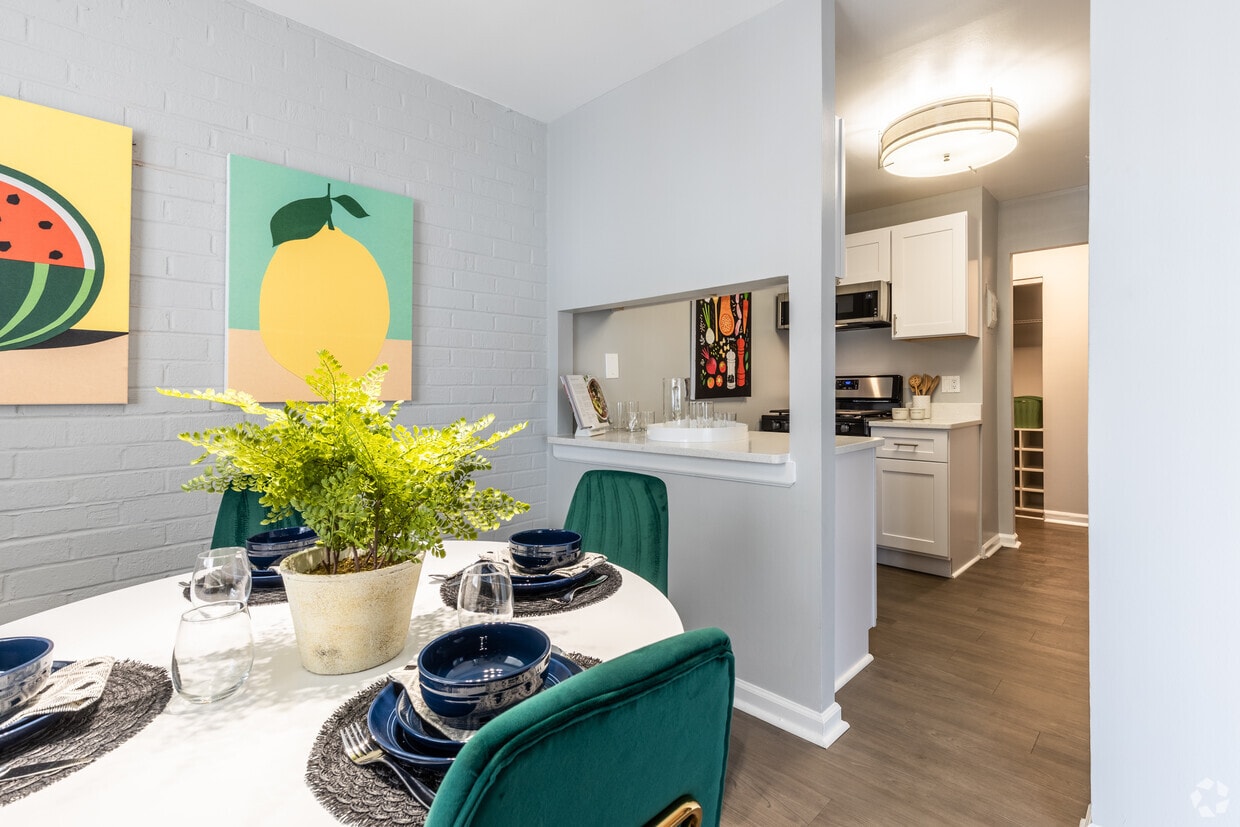 Fairfield Crossing Apartments - 7703 Lee Hwy Falls Church, VA 22042 ...
