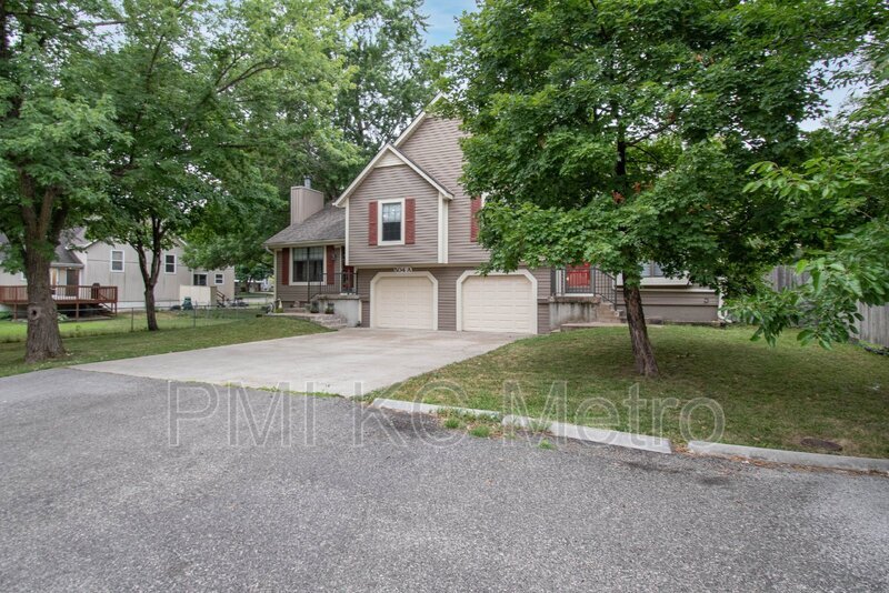 504 NE Green St Unit B, Lee's Summit, MO 64063 - Condo for Rent in Lee ...