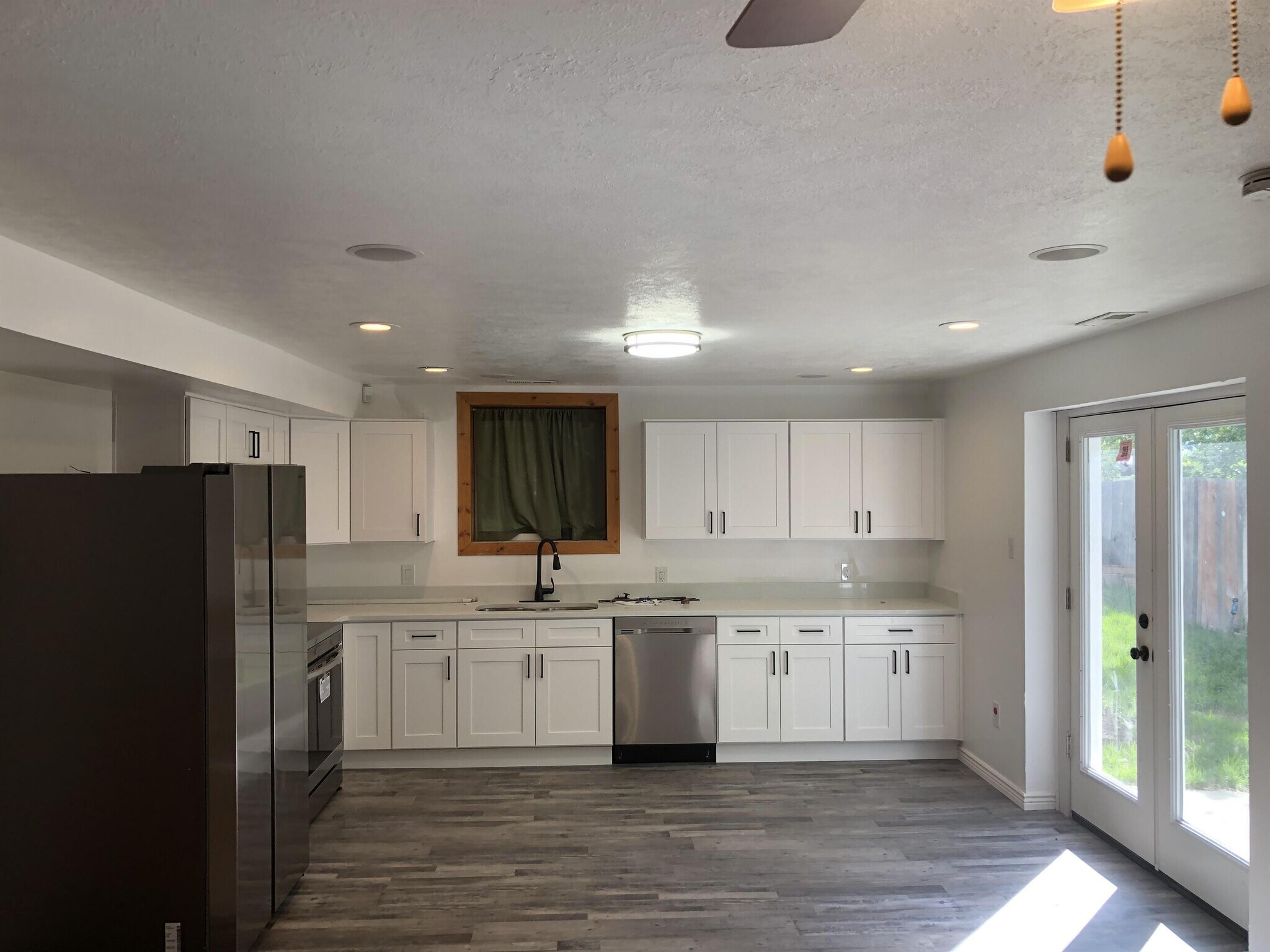 2404 Hunts End Dr, Sandy, UT 84092 - Townhome Rentals in Sandy UT ...