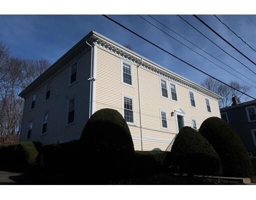 10 Vine St, Lexington, MA 02420 - Townhome Rentals in Lexington MA | Apartments.com