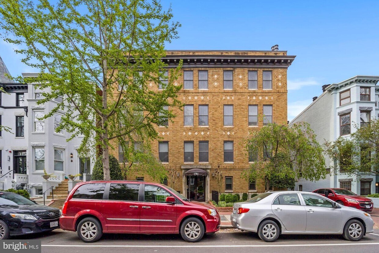1741 T St NW Unit 104, Washington, DC 20009 - Room for Rent in ...