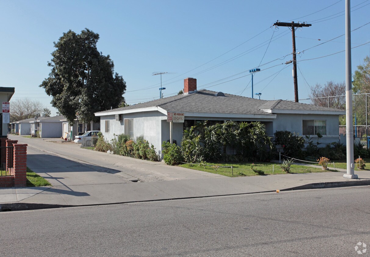 4840 Clara St, Bell, CA 90201 - 4840 Clara St Bell, CA 90201 ...