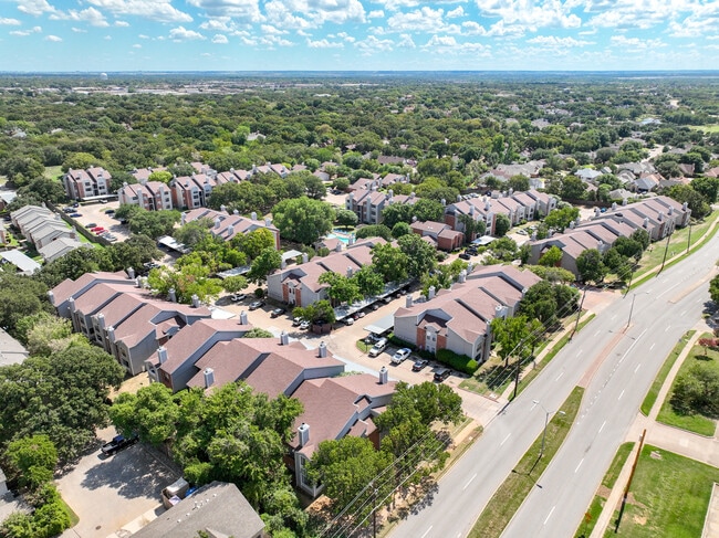 Foxborough Apartments - 1400 Esters Rd Irving, TX | Apartments.com