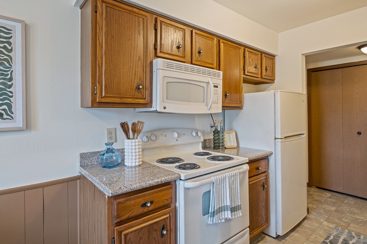 Woodfield Apartments - 6111 Woodfield Dr Se Grand Rapids, MI 49548 ...