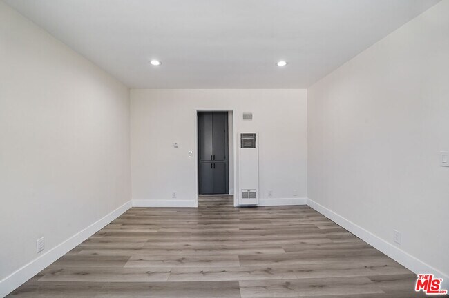 20617 Hartland St Unit 3, Los Angeles, CA 91306 - Room for Rent in Los ...