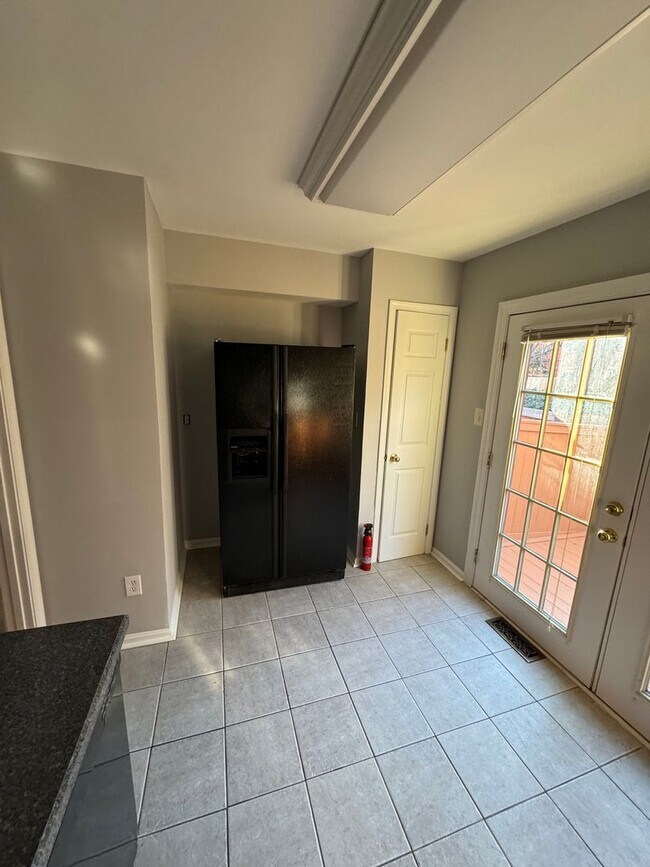 502 Colecroft Ct, Alexandria, VA 22314 - House Rental in Alexandria, VA ...