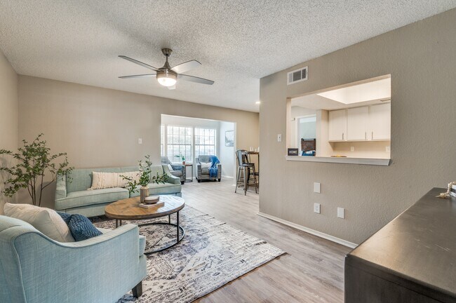 Wood Hollow - Apartments in Euless, TX | Apartments.com
