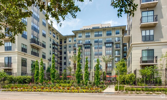 Uptown Houston Gated Apartments for Rent - Houston, TX - Updated Today ...