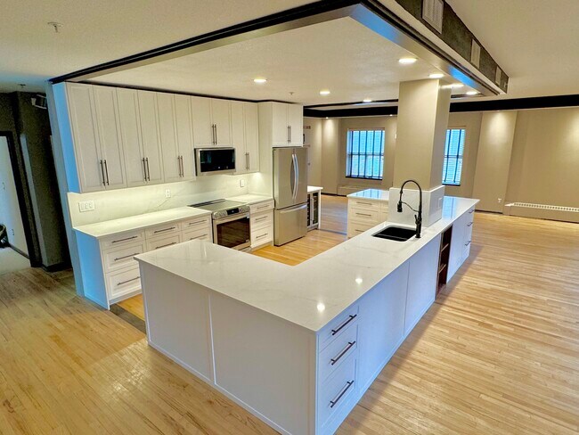 2020 11th Av Unit 500, Regina, SK S4P 0J3 - Condo for Rent in Regina ...