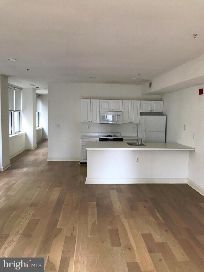 1229 Chestnut St Unit B4, Philadelphia, PA 19107 - Room for Rent in ...