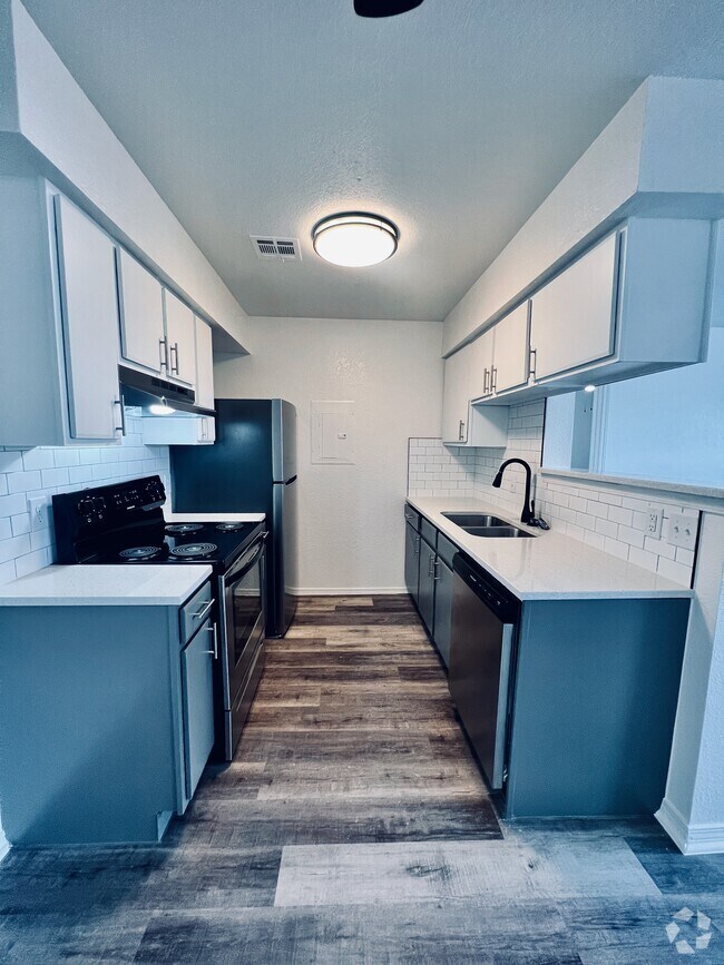 Jamestown Estates Apartments for Rent with a Garage - Norman, OK - 9 ...