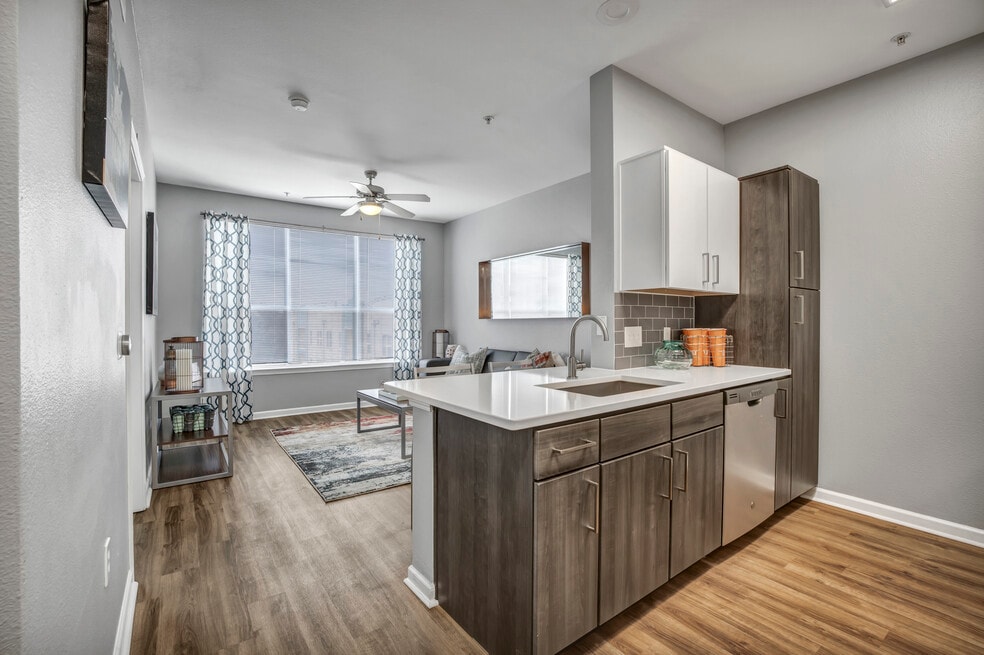 2 Bedroom Apartments for Rent under $2,500 in Downtown Austin, Austin ...