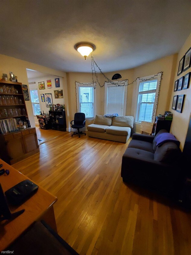44 Cedar St Unit Apt 1, Somerville, MA 02143 - Room for Rent in ...