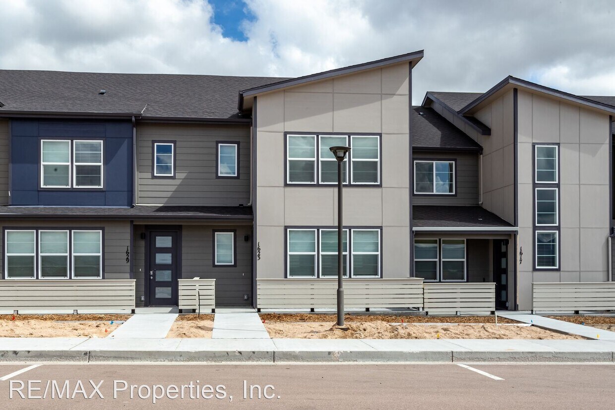 1623 Spring Water Pt, Colorado Springs, CO 80908 - House Rental in ...