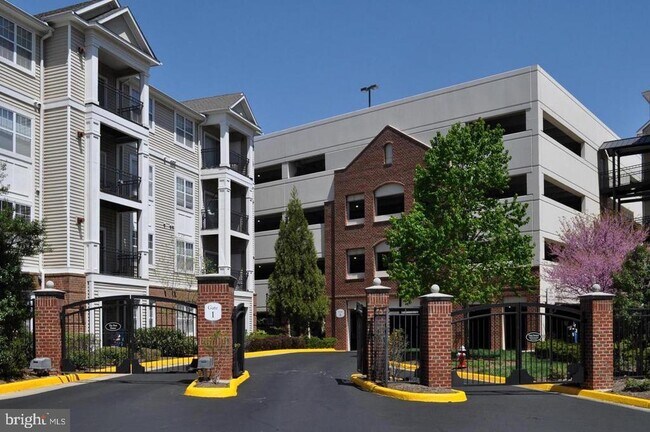 12925 Centre Park Cir Unit 209, Herndon, VA 20171 - Room for Rent in ...