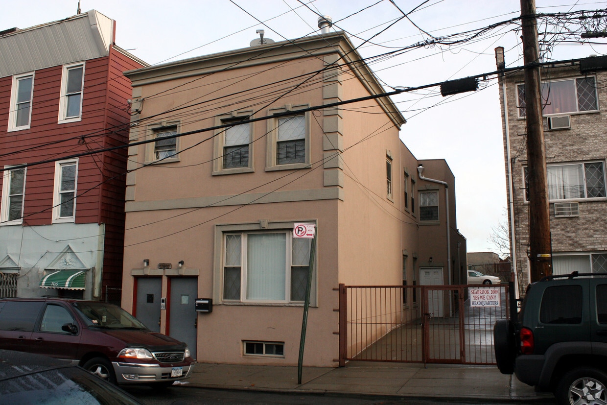 707 E 215th St, Bronx, NY 10467 - 707 E 215th St Bronx, NY 10467 ...