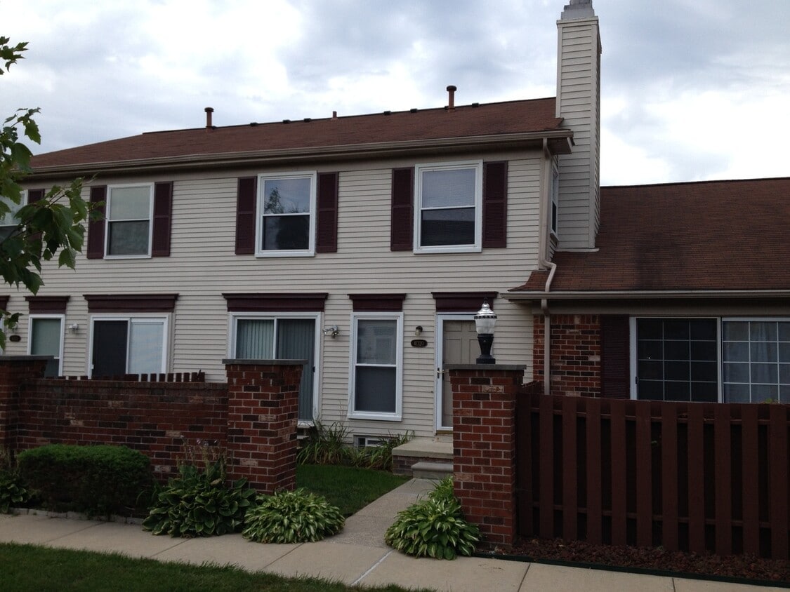 41320 Northwind Dr, Canton Township, MI 48188 - House Rental in Canton ...