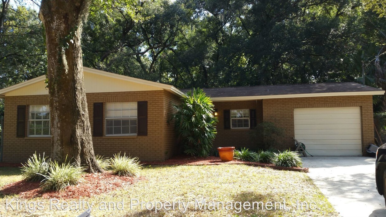 301 Hickory Ln, Seffner, FL 33584 - House Rental in Seffner, FL ...