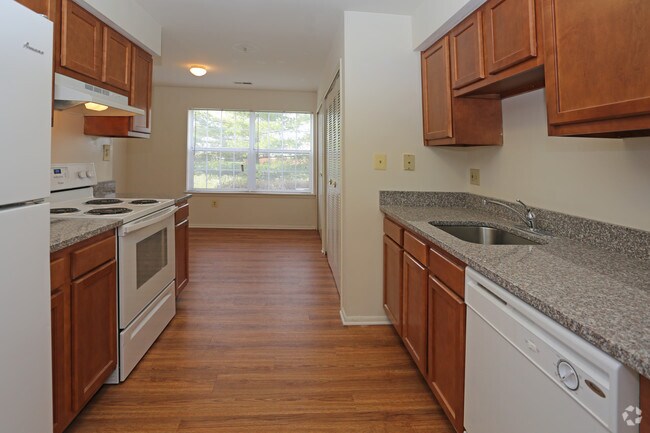 Mountain Village Apartments for Rent with Parking - Frederick, MD ...