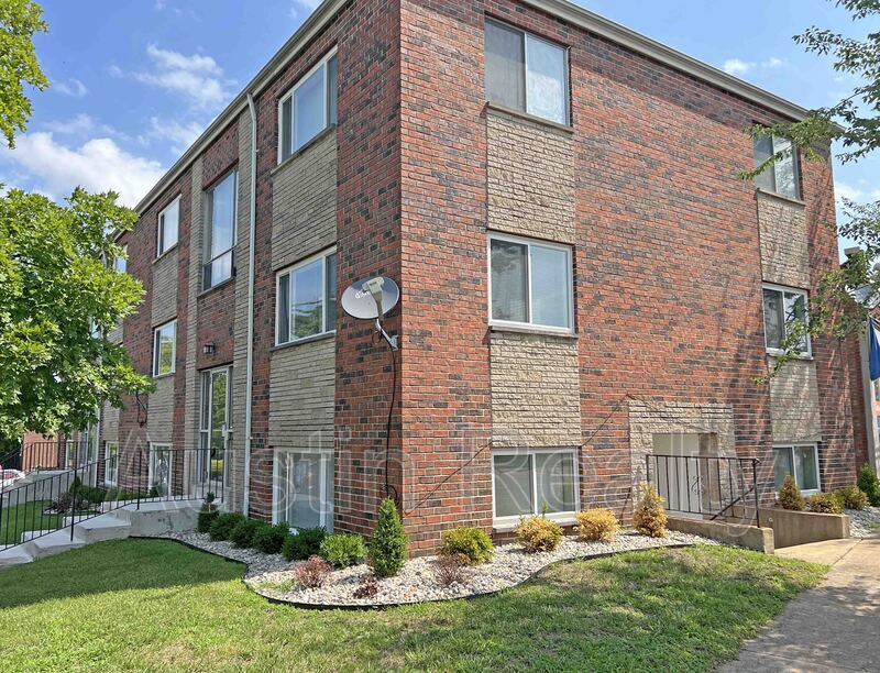 5468 Cologne Ave Unit Apt C, St. Louis, MO 63116 - Condo for Rent in St ...