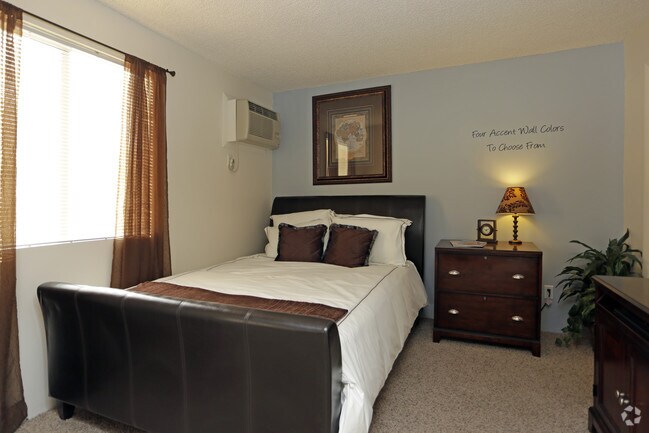 Overlook at Sunset Point Apartments - 2955 N 400 W Layton, UT ...