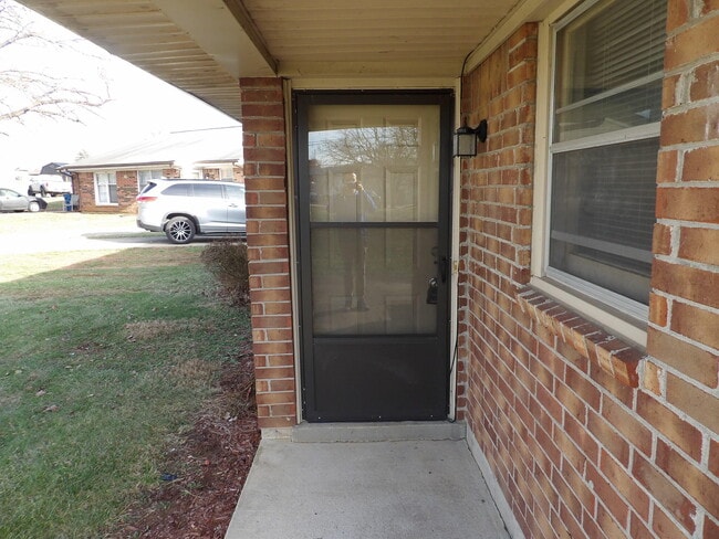 114 Potomac Ct Unit B, Georgetown, KY 40324 - Room for Rent in ...