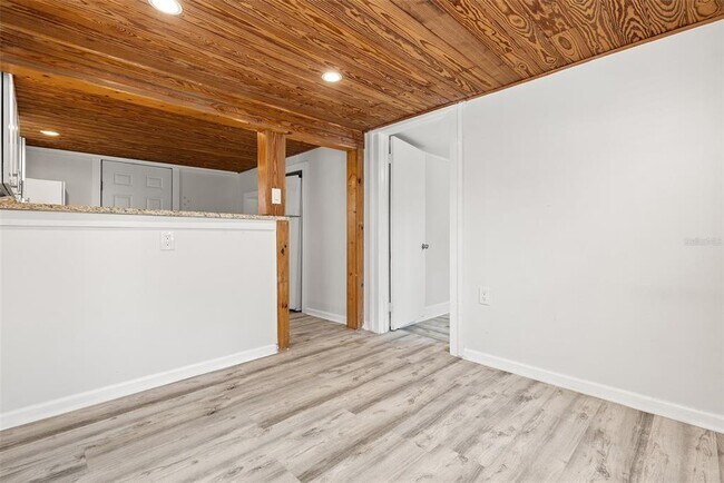 1027 17th St N Unit C, Saint Petersburg, FL 33713 - Room for Rent in ...