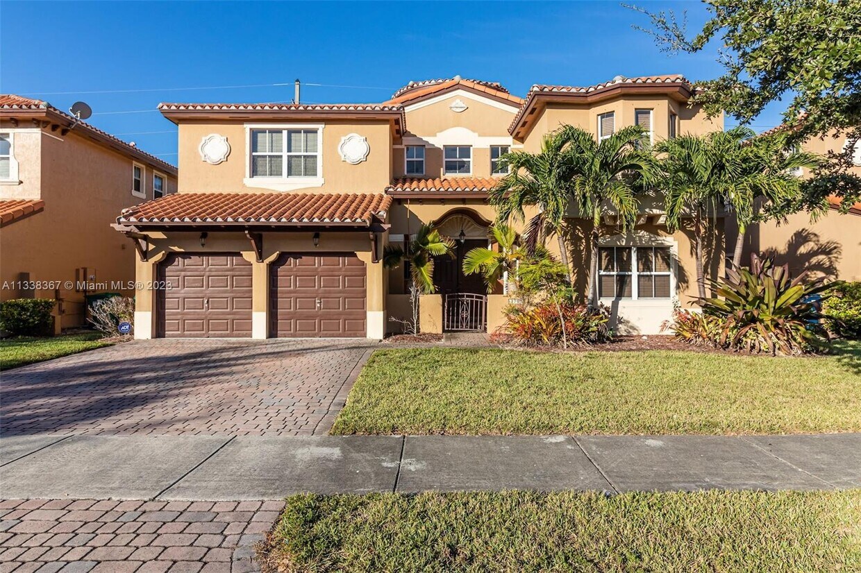 2700 SW 156th Pl Miami, FL 33185 - Alquileres en Miami, FL | Apartamentos.com