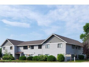 Apartments for Rent with Garages in Norcross, MN