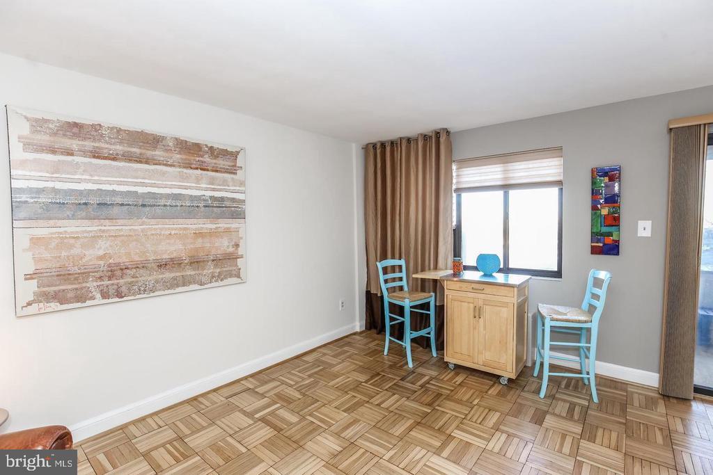 1569 N Colonial Terrace Unit 207-Z, Arlington, VA 22209 - Room for Rent ...