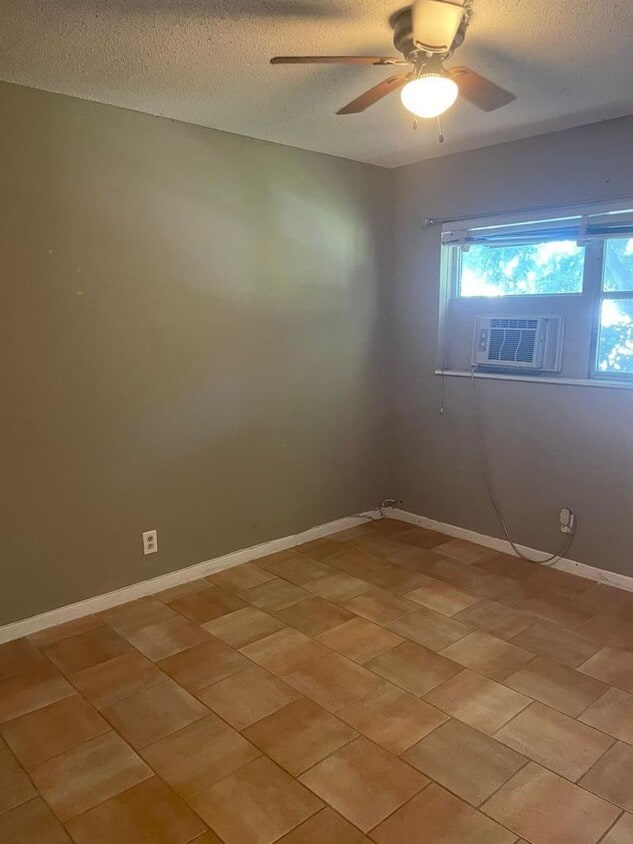 702 N L St Unit 702 N L Street #13, Lake Worth Beach, FL 33460 - Room ...
