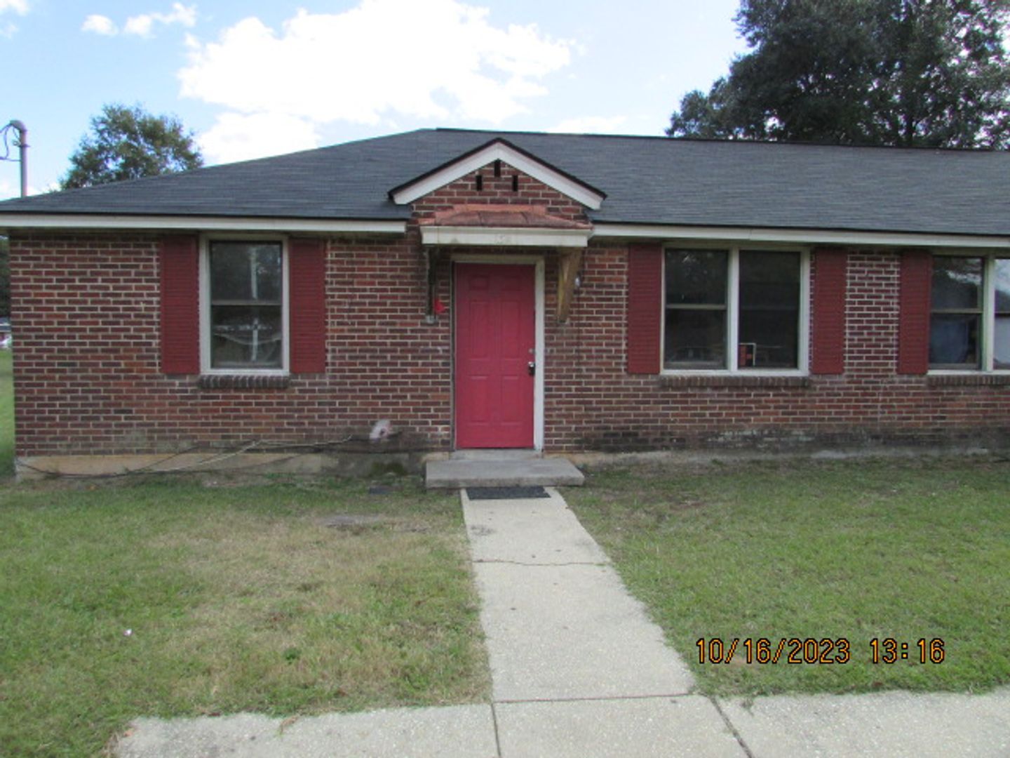 13 Dixie Dr Unit A, Sumter, SC 29150 - Room for Rent in Sumter, SC ...