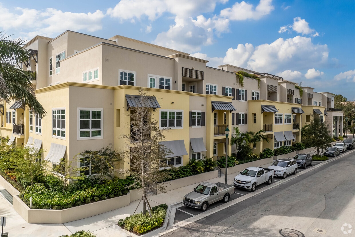 Brez at Atlantic Crossing - 40 Ne 7th Ave Delray Beach, FL 33483 ...