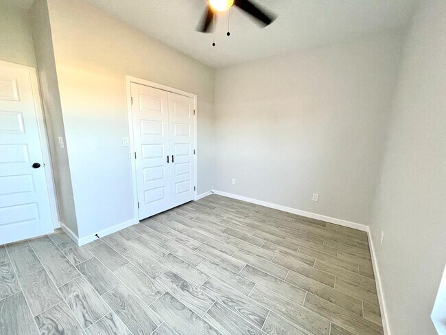 1106 S Sugar Rd, Pharr, TX 78577 - Townhouse for Rent in Pharr, TX ...