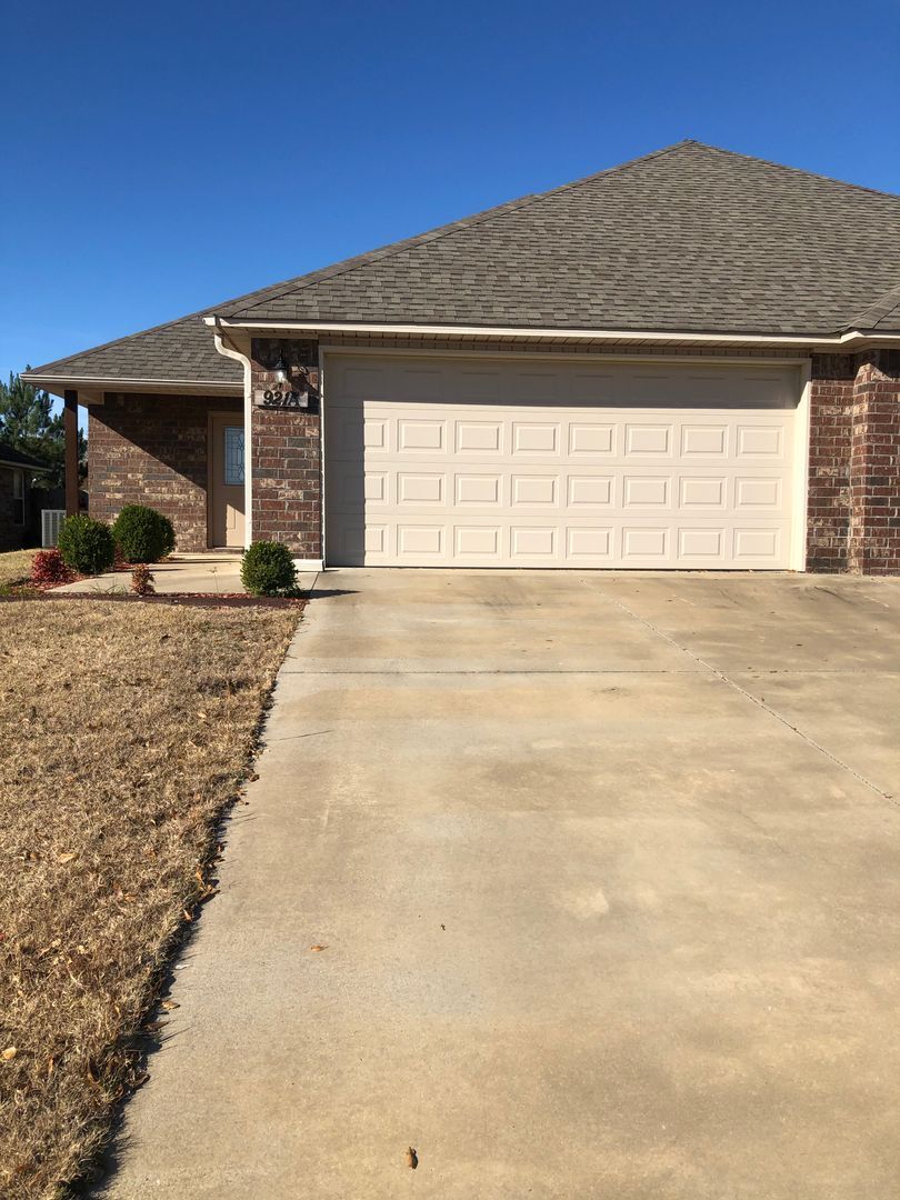 921 Springhill Rd Unit 921-A SPRINGILL DR. DUPLEX, Barling, AR 72923 ...