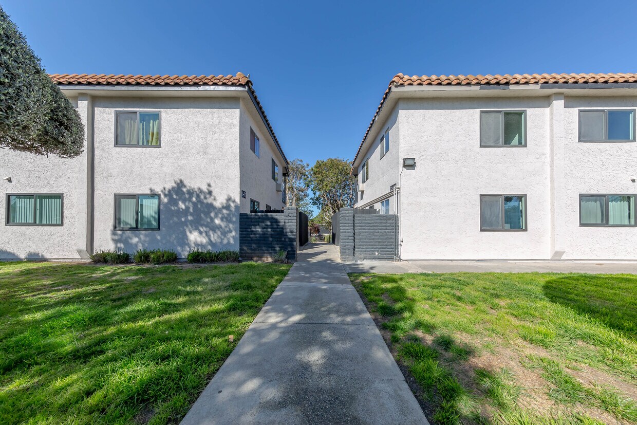 The Grand at Vista Village - Apartments at 628 W California Ave Vista ...