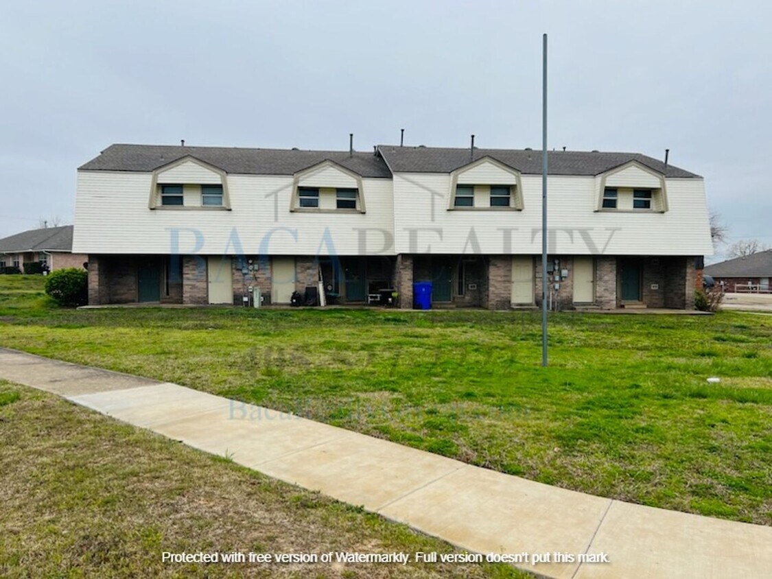 1516 Westfield Cir, Norman, OK 73071 - Townhome Rentals in Norman OK | Apartments.com