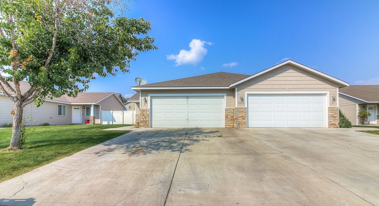 8905 Midvale Rd Unit 8905 #1, Yakima, WA 98908 - Room for Rent in ...