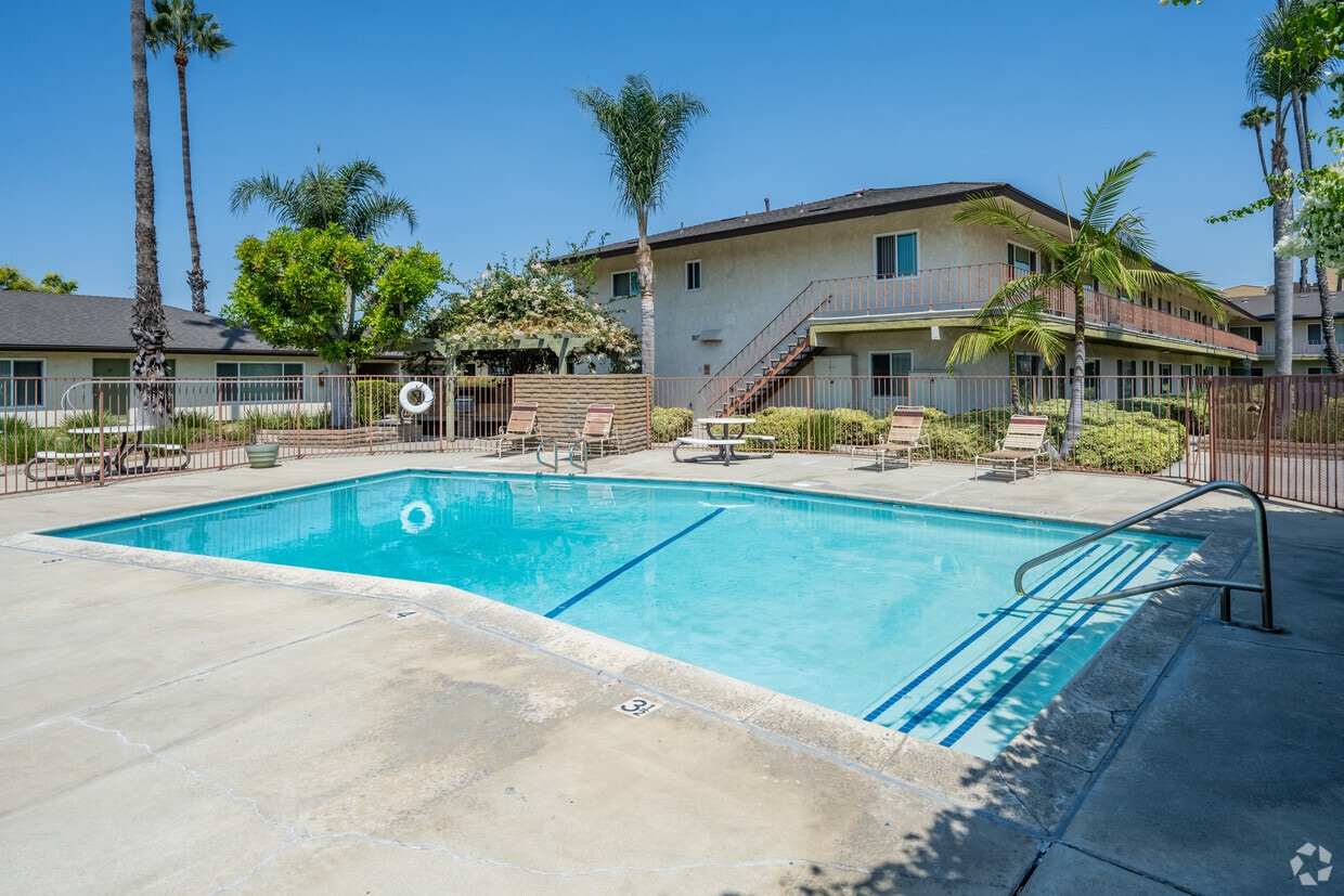El Cortez Apartments - 2230 W Orange Ave Anaheim, CA 92804 | Apartments.com