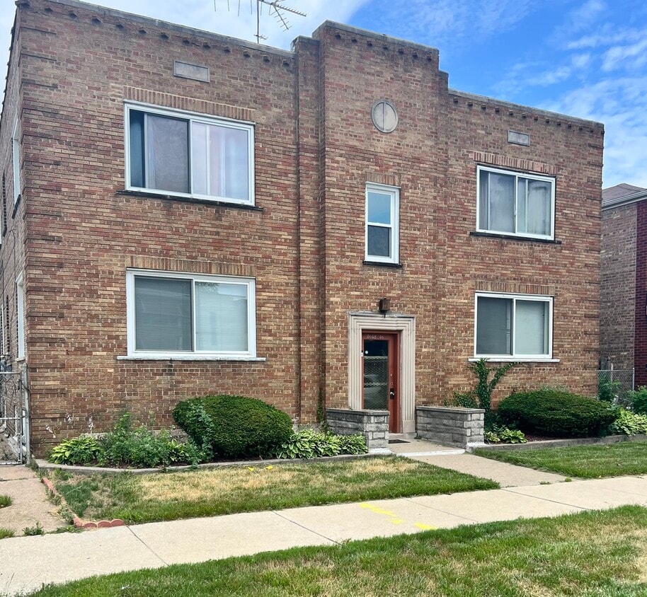 8648 S DREXEL Ave, Chicago, IL 60619 - House Rental in Chicago, IL ...
