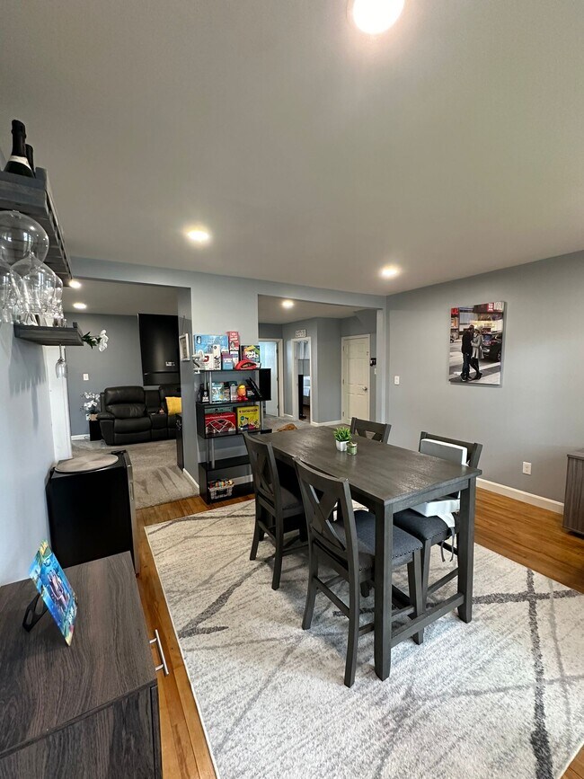 336 Mast Rd Unit First floor, Manchester, NH 03102 - 336 Mast Rd ...